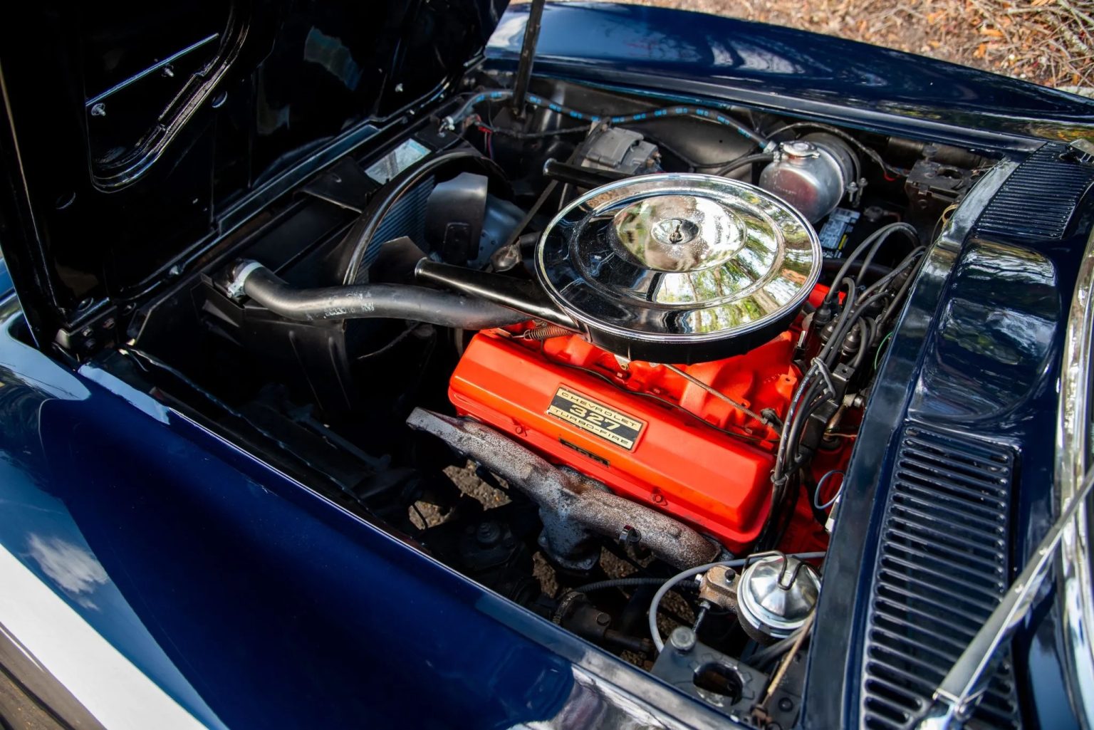 FOR SALE: 1963 Chevrolet Corvette Split-Window Coupe 327/300