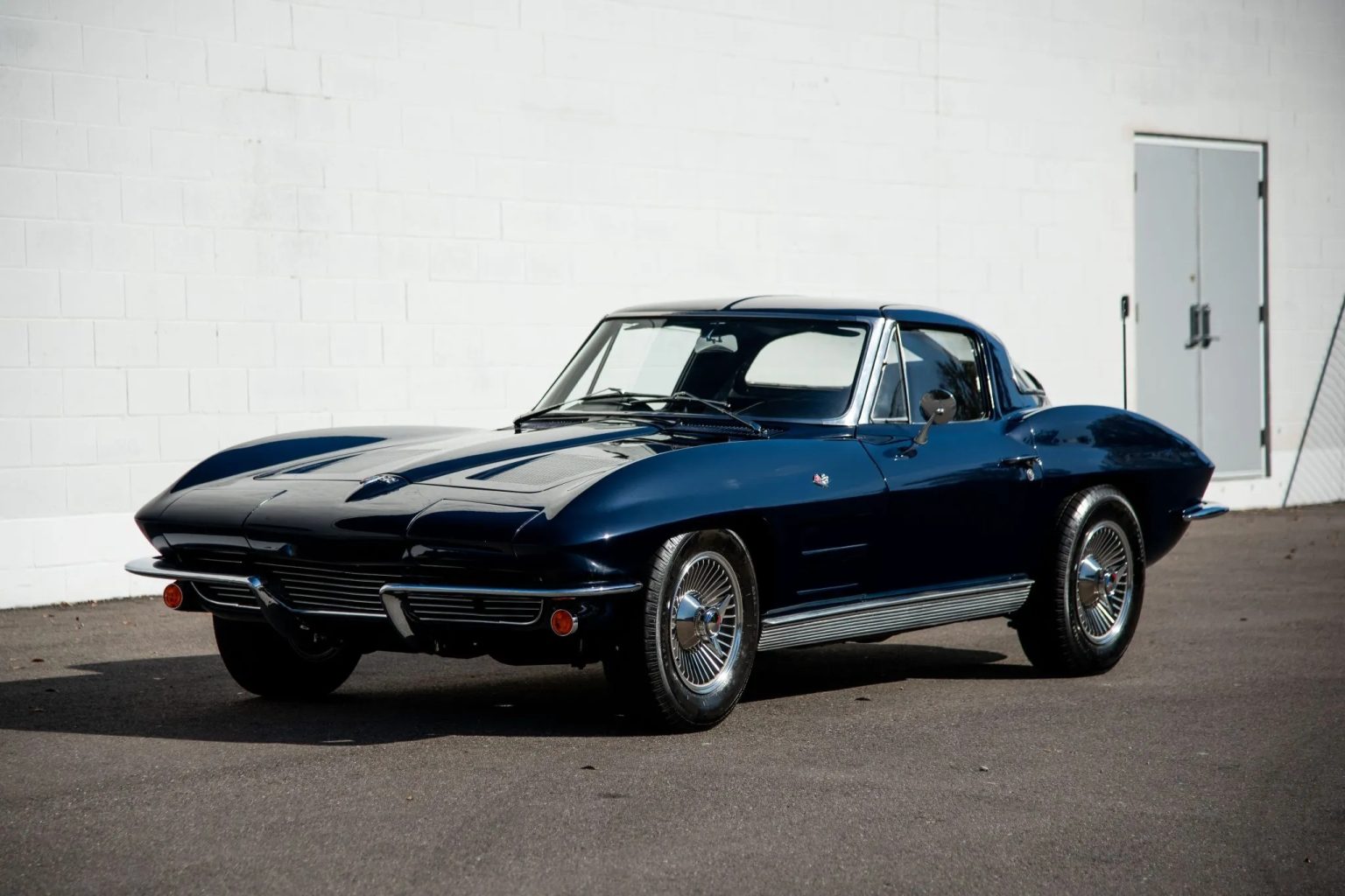 FOR SALE: 1963 Chevrolet Corvette Split-Window Coupe 327/300