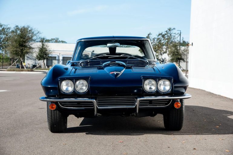 FOR SALE: 1963 Chevrolet Corvette Split-Window Coupe 327/300