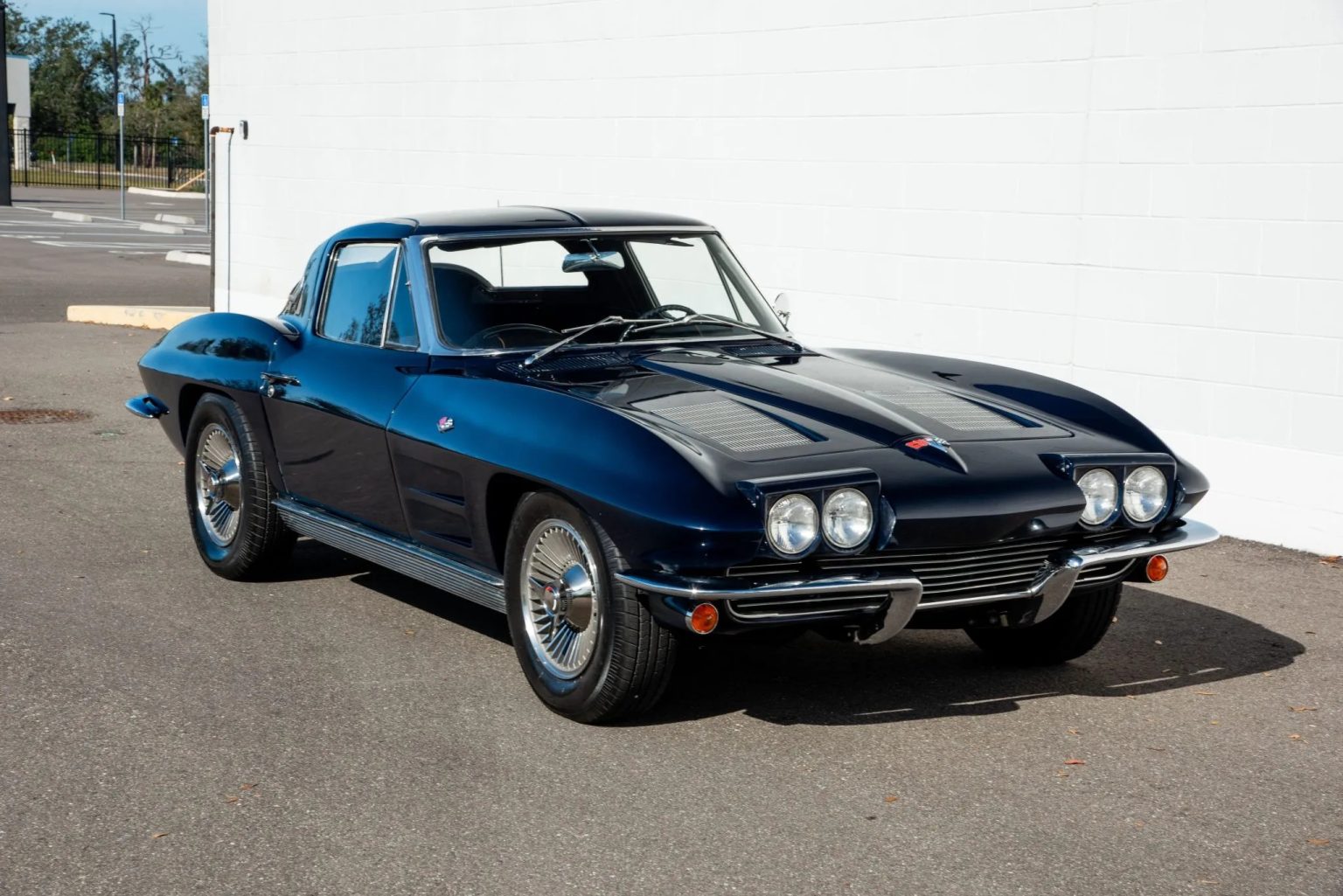 FOR SALE: 1963 Chevrolet Corvette Split-Window Coupe 327/300