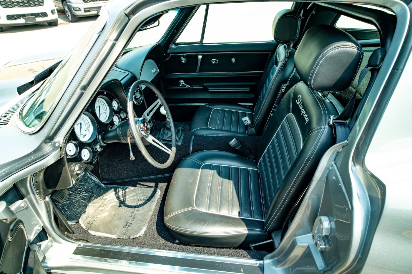 FOR SALE: 1967 Chevrolet Corvette Stingray Restomod
