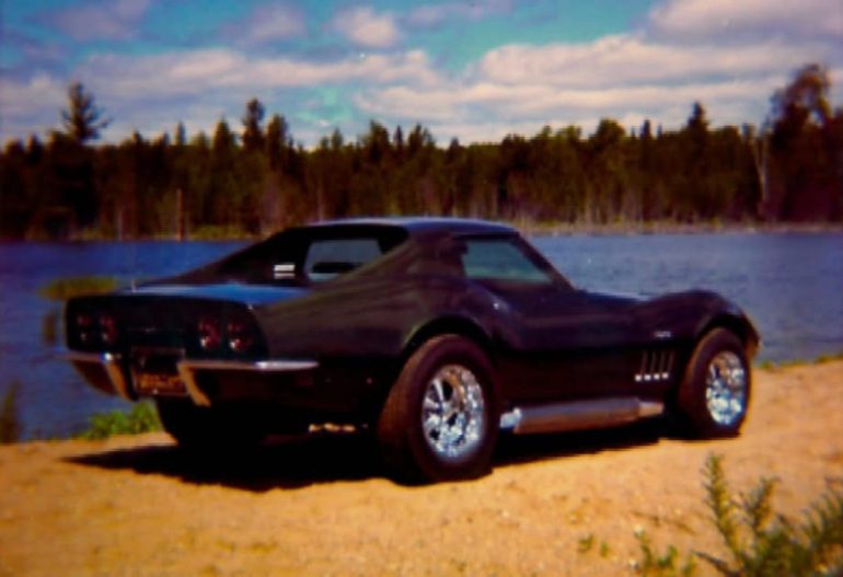 Psychedelic 1969 Corvette Goes Viral: Drop A Dot & Enjoy The Swirling ...