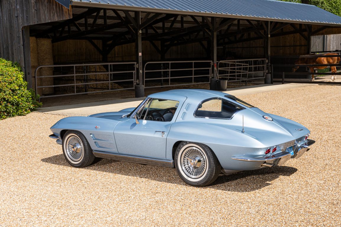 1963-Chevrolet-Corvette-Sting-Ray -Split-Window-Coupe (11 ...