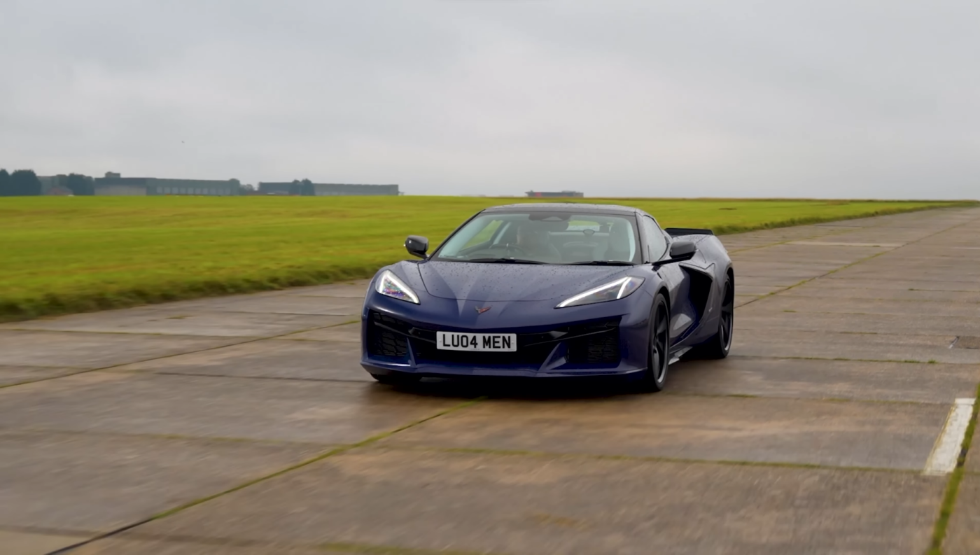 Corvette E-Ray Pushes McLaren 750S To The Limit In Track Duel