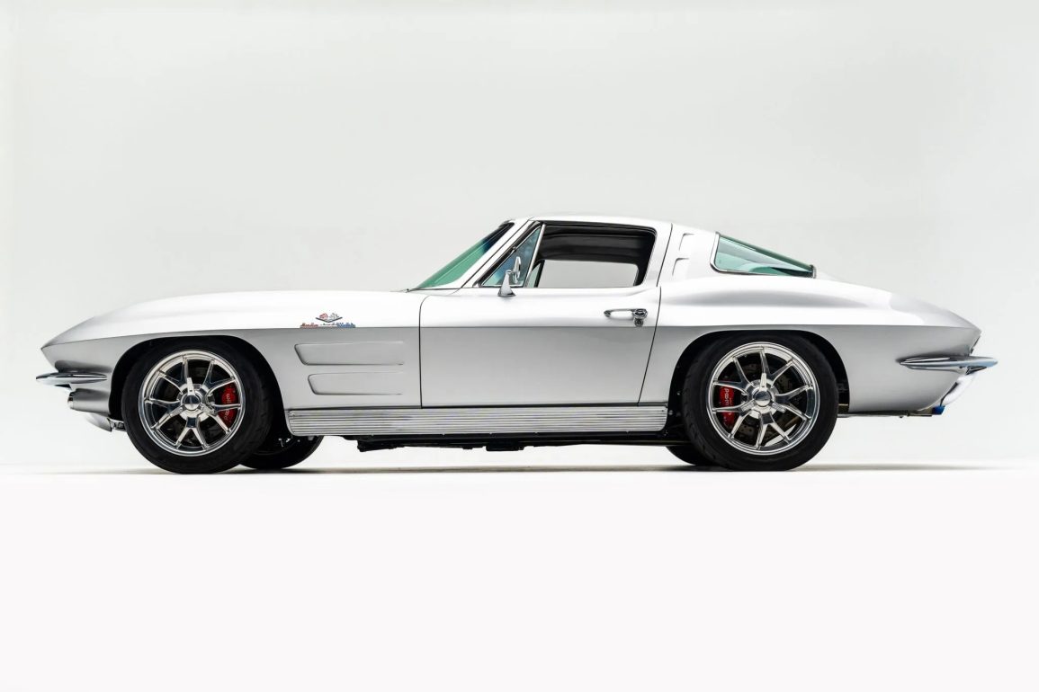 1963-Chevrolet-Corvette-Split-Window-Restomod (5) | | CorvSport.com