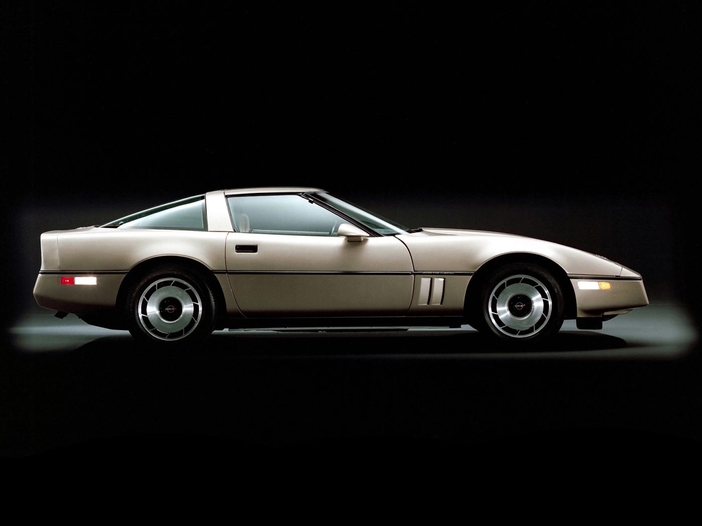 Fact vs. Fiction: A Corvette Is Just a Straight-Line Muscle Car with No ...