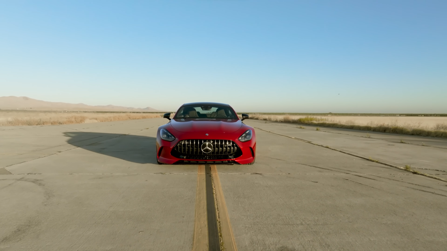 Corvette E-Ray Drag Races AMG GT 63 S E-Performance