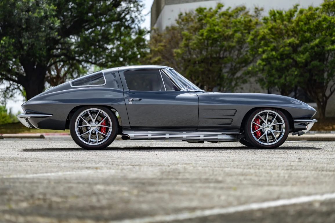 FOR SALE: 1963 Chevrolet Corvette Custom Split-Window Coupe