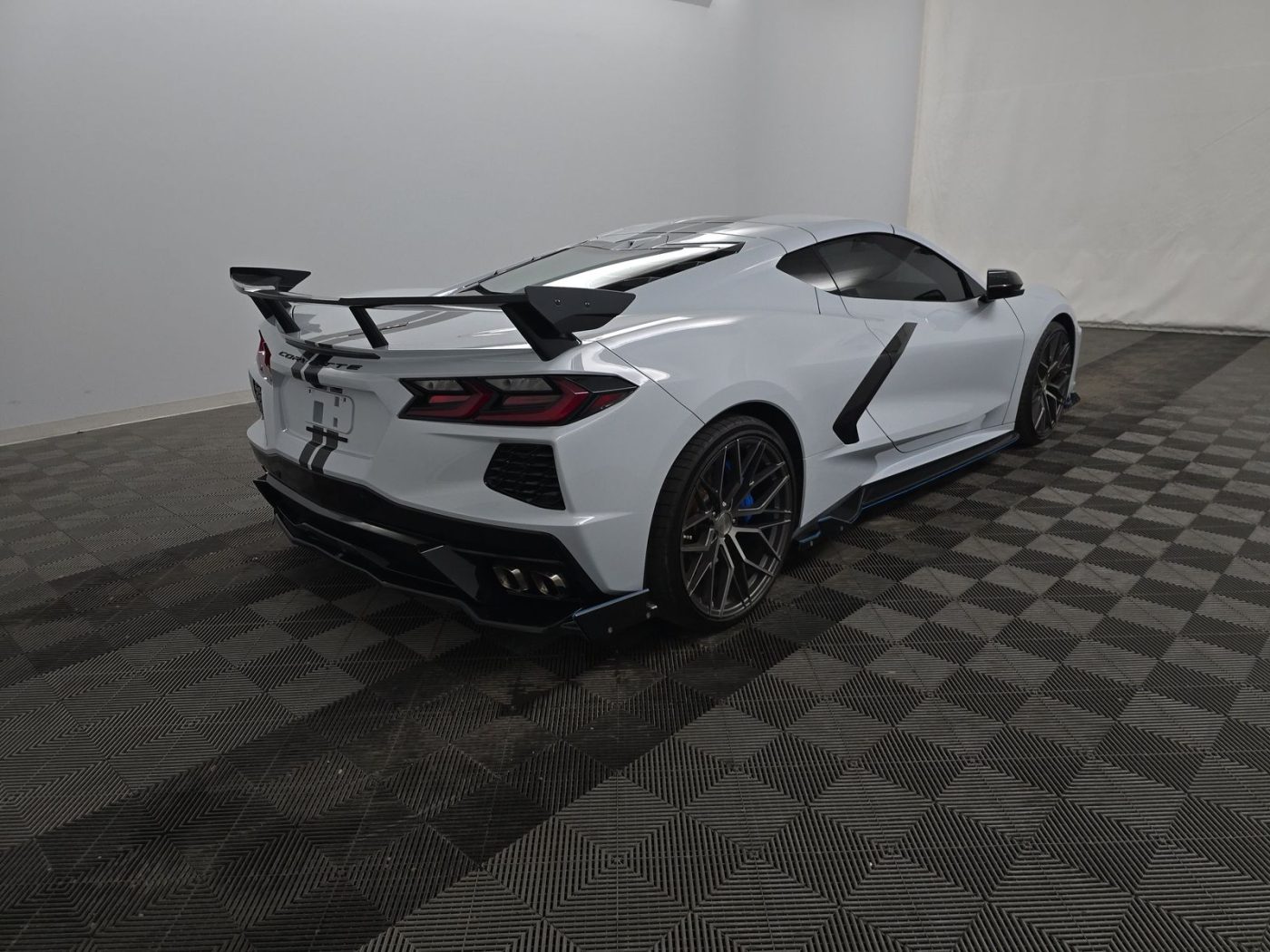 Records Roll Through The Corvette Wholesale Lanes: 1st ‘63 Split-Window ...