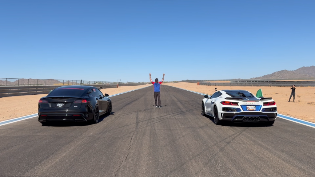 DRAG RACE: Corvette ZR1X vs Modified Tesla Plaid