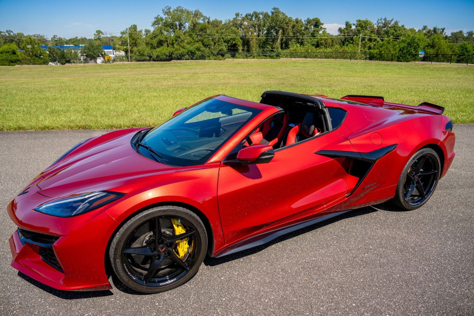 2025-Chevrolet-Corvette-E-Ray-Coupe (4) | | CorvSport.com