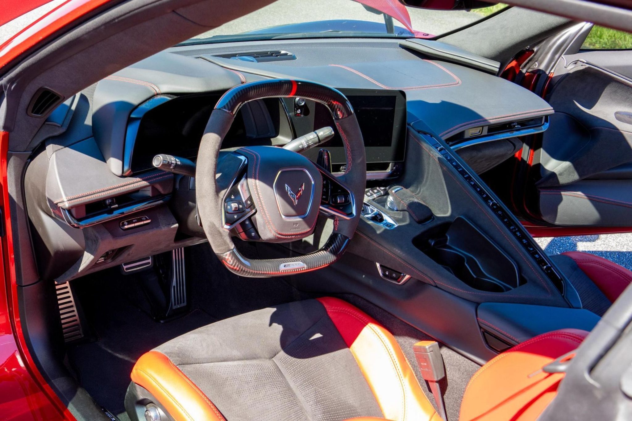 2025-Chevrolet-Corvette-E-Ray-Coupe (6) | | CorvSport.com